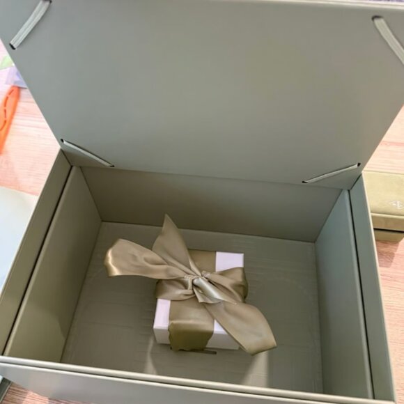Van Cleef & Arpels | Jewelry | Authentic Van Cleef Arpels Jewelry Box ...
